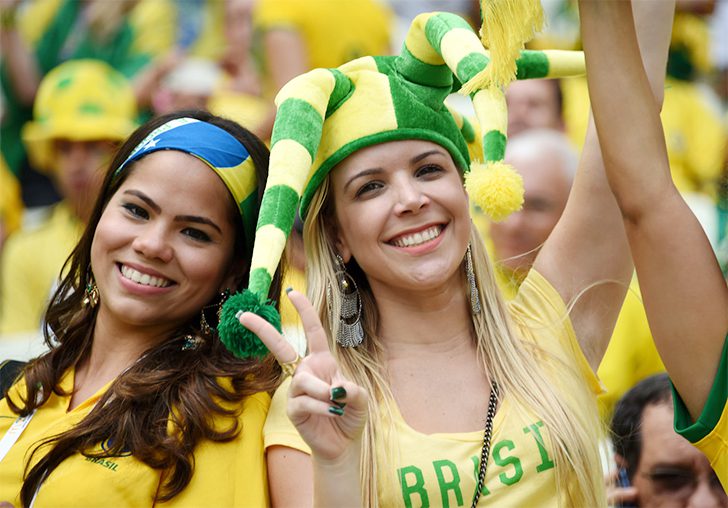 45 Beautiful Soccer Fans That Took Our Attention From The Field To The ...